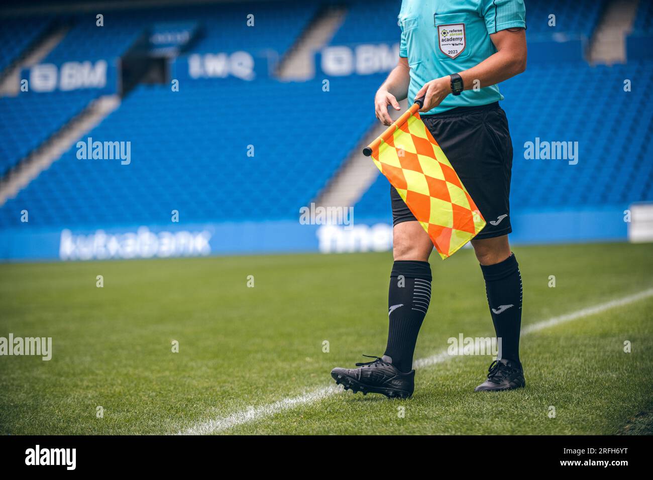 Lineman sport hi-res stock photography and images - Alamy