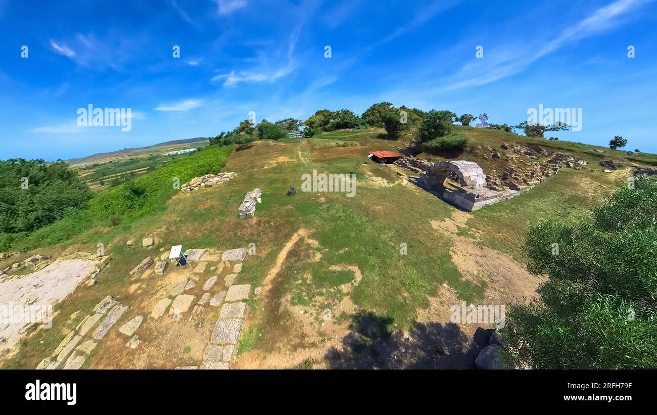 Apollonia's archaeological site in Albania, reveals ancient streets ...