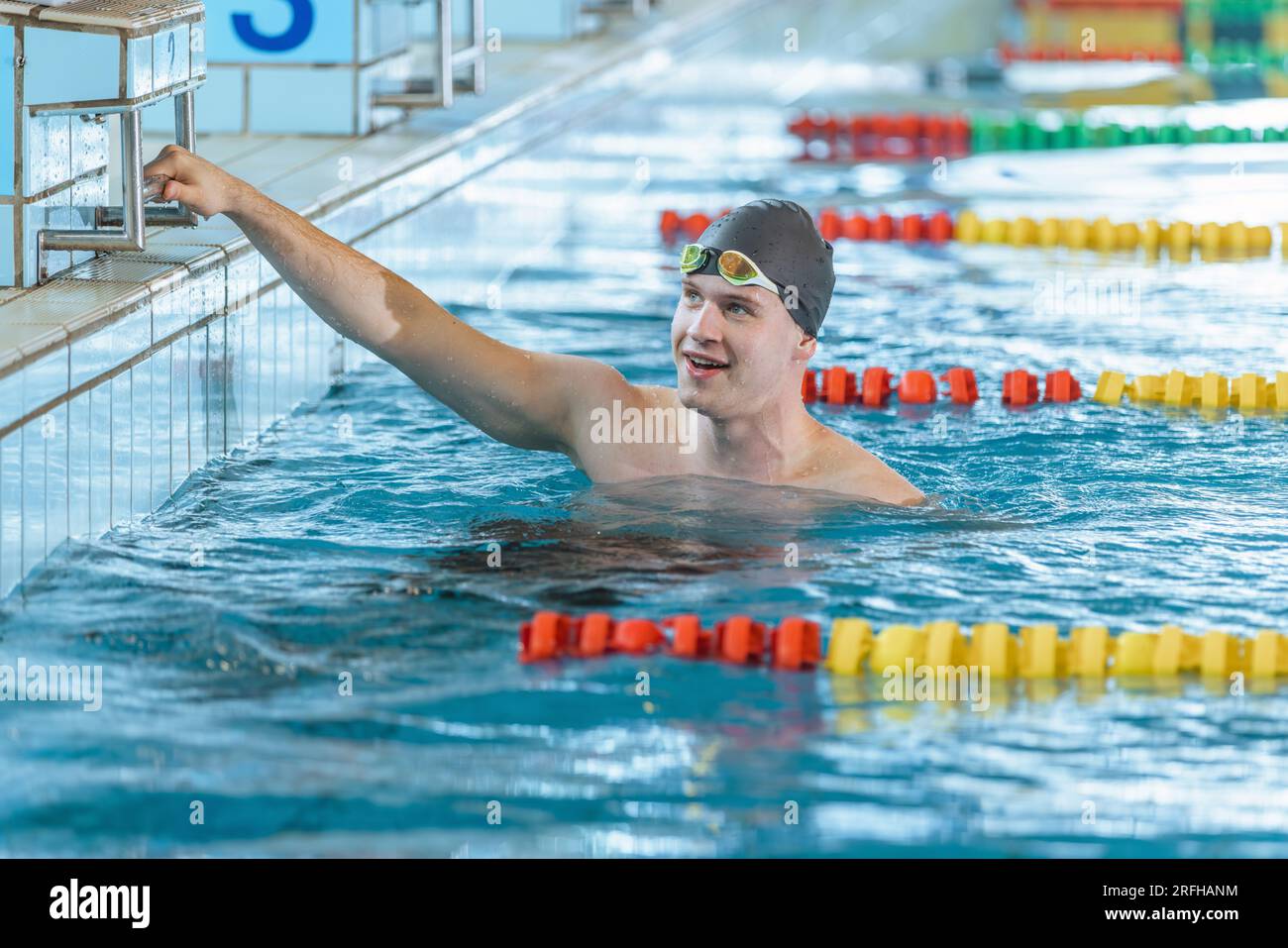 Pool finish swimmer hi-res stock photography and images - Alamy