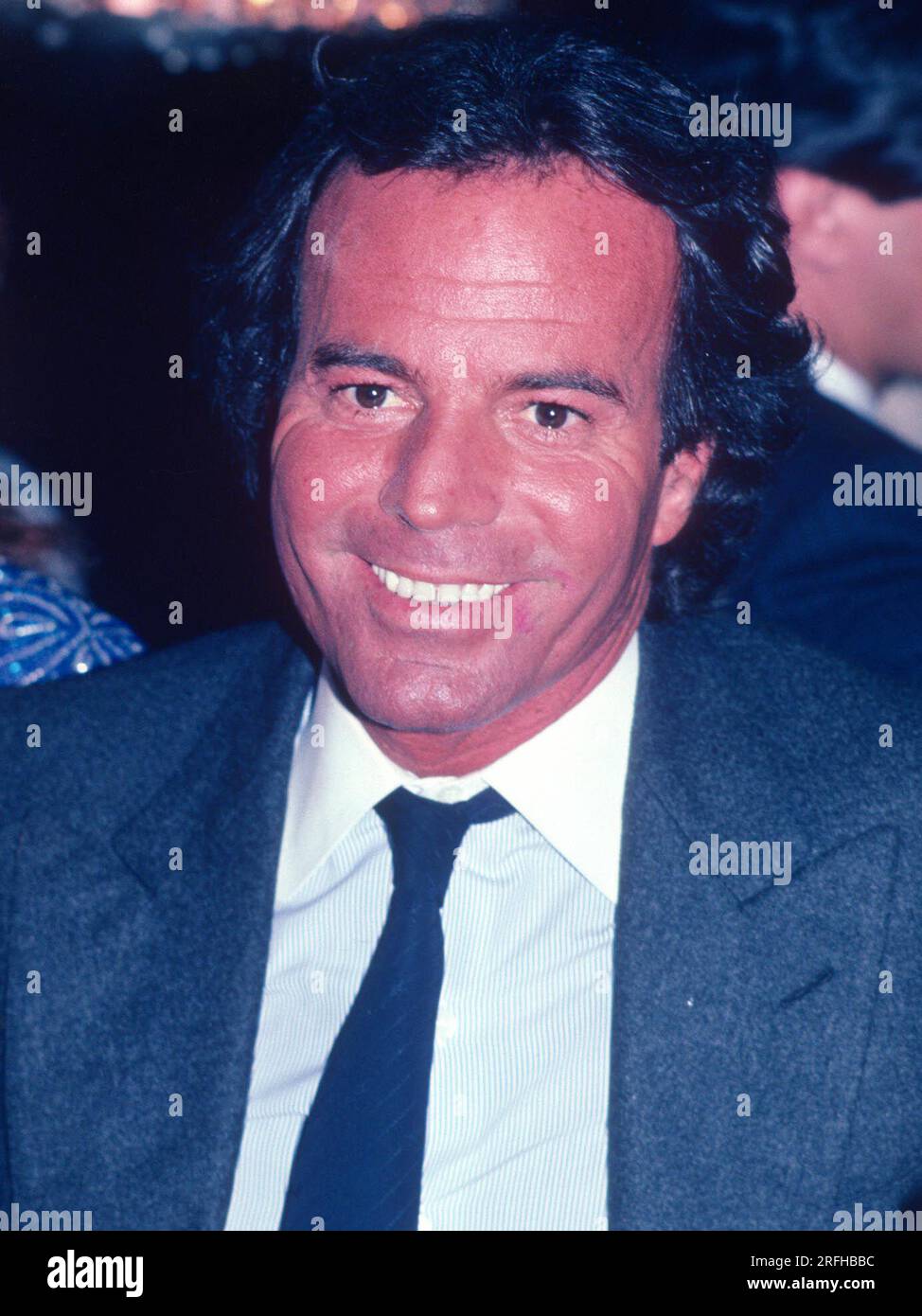 Julio iglesias 1984 hi-res stock photography and images - Alamy