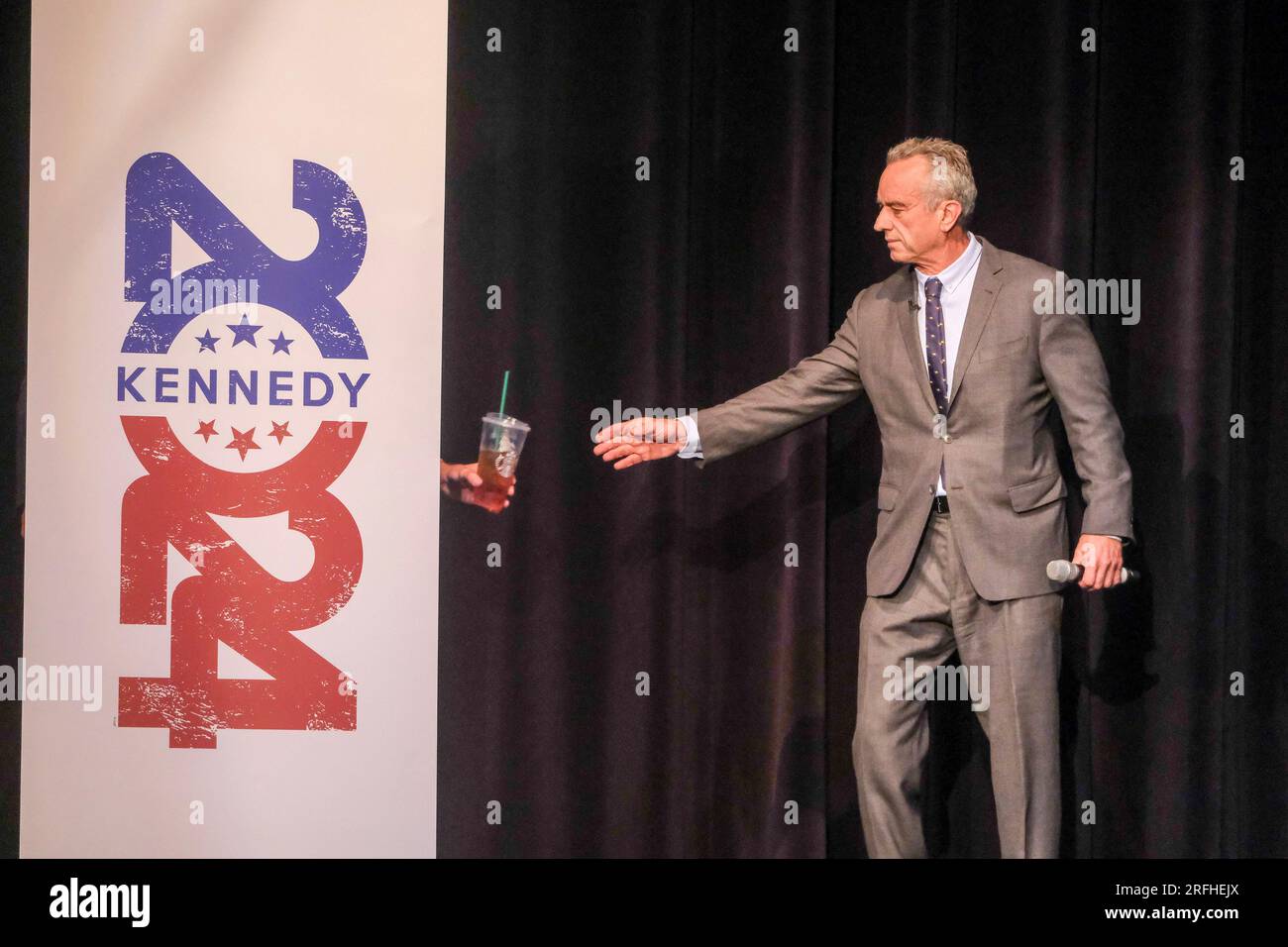 Los Angeles, California, USA. 3rd Aug, 2023. Democratic presidential ...