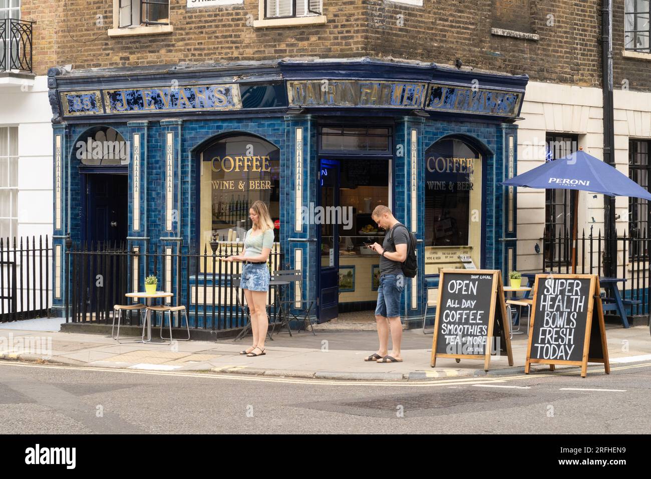 J Evans Coffee shop, Warren Street, London, England Stock Photo - Alamy