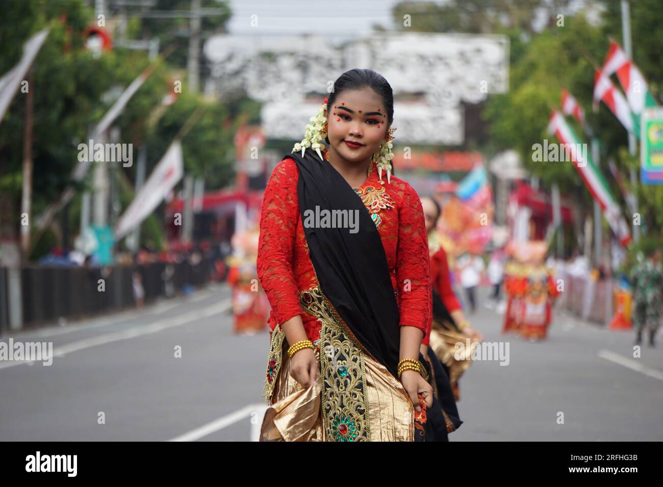 Gelang room dance from Madura at BEN Carnival. This dance depicts an ...