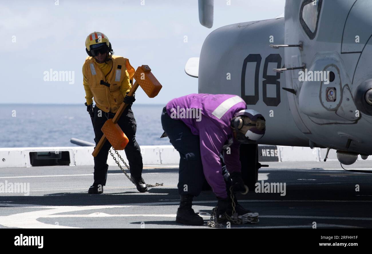 Petty officer 1st class kevin hi-res stock photography and images - Alamy