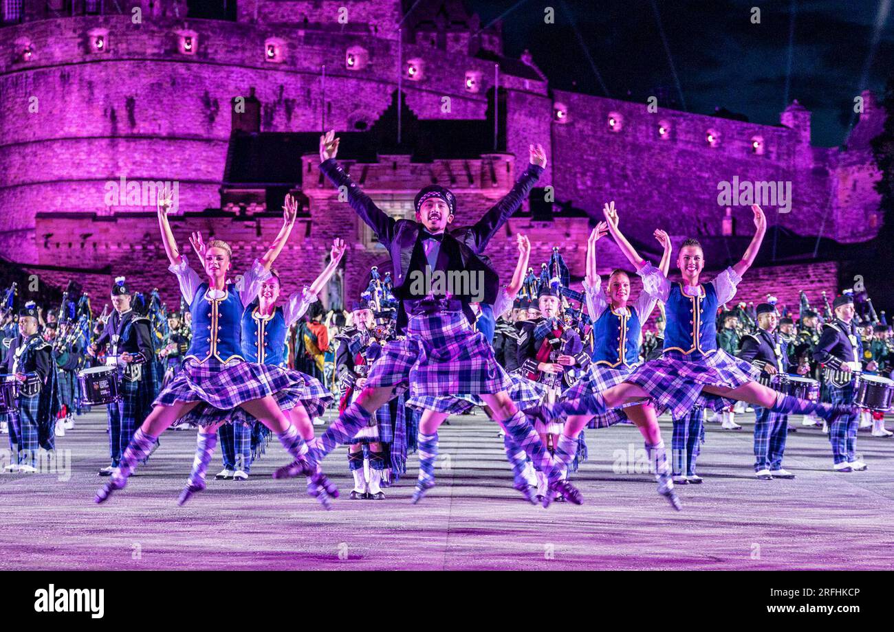 Edinburgh, United Kingdom. 03 August, 2023 Pictured: Solo Fiddler and ...
