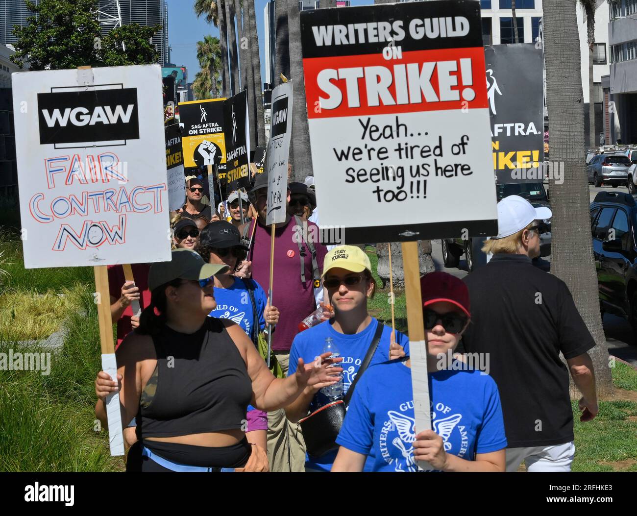 Meet the actors hi-res stock photography and images - Alamy