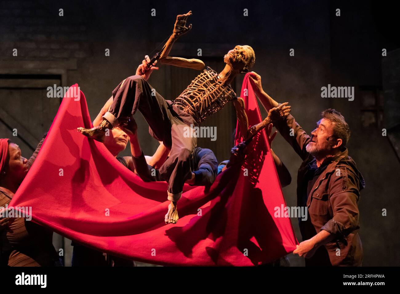 Baxter theatre and handspring puppet company hi-res stock photography ...