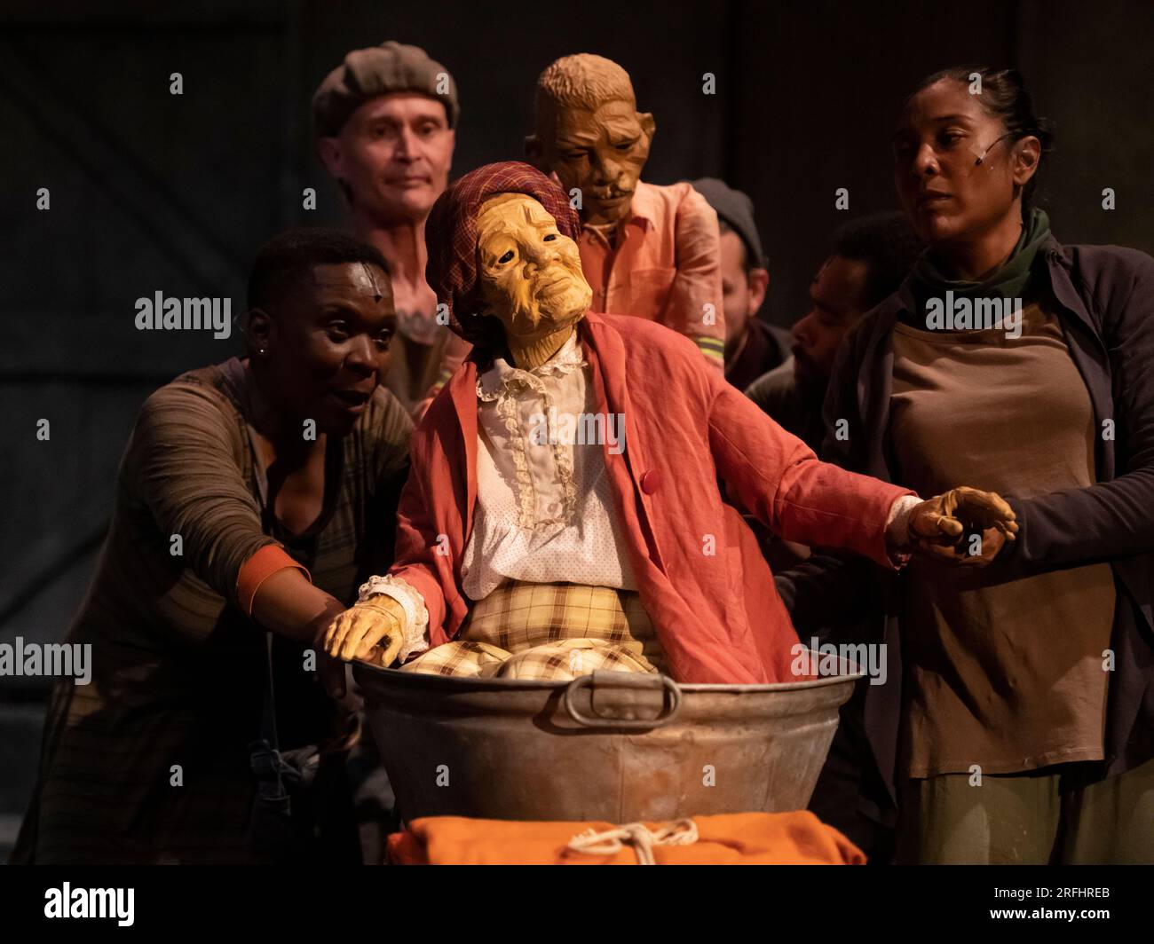 Baxter theatre and handspring puppet company hi-res stock photography ...