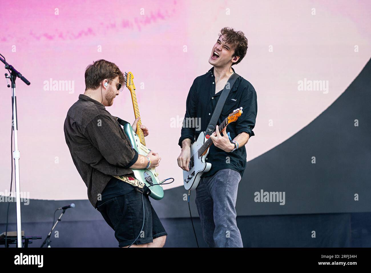 Joe Goldsmith, left, and William Gold of Lovejoy perform on day one of ...