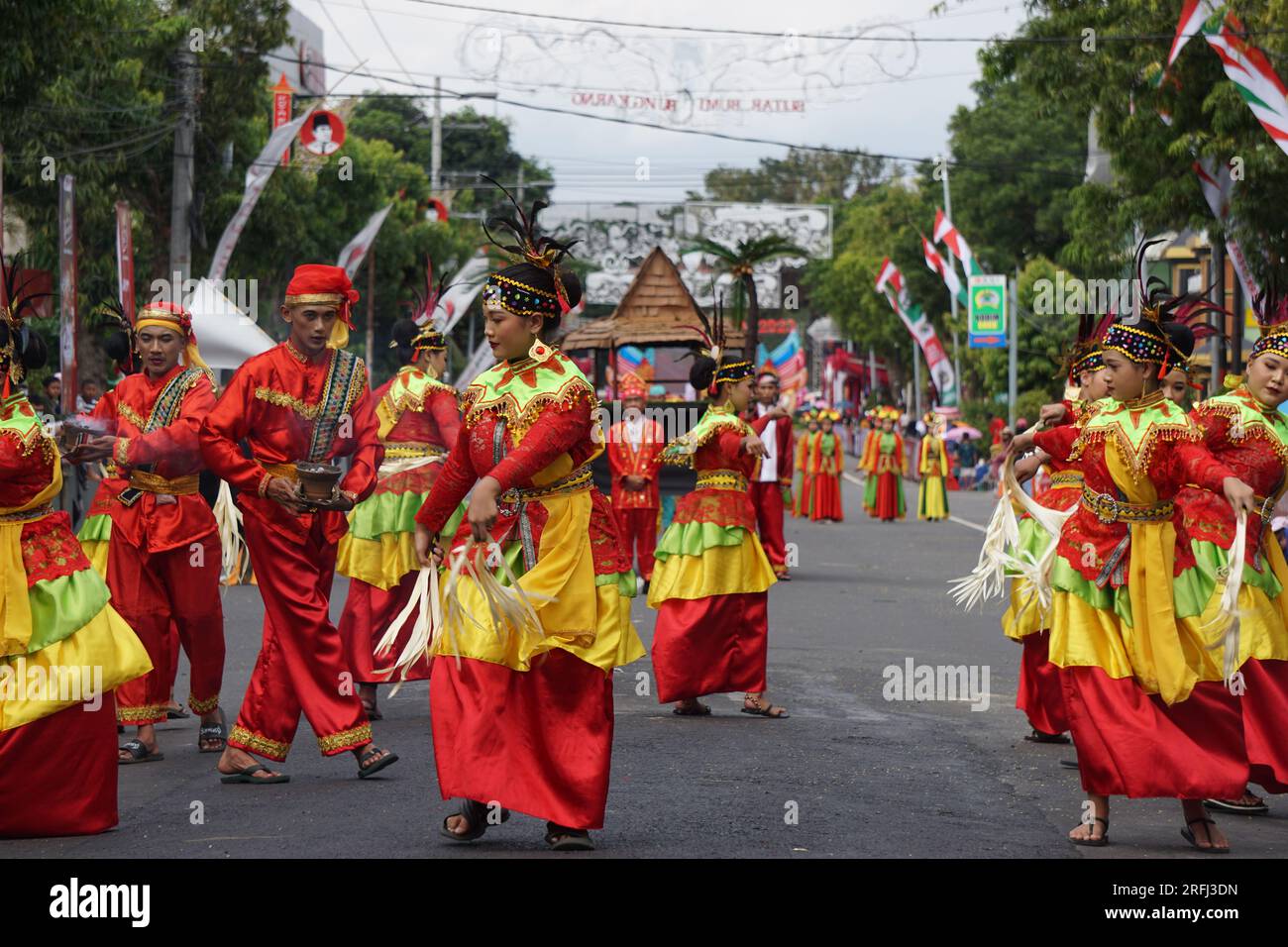 Tari salai jin hi-res stock photography and images - Alamy