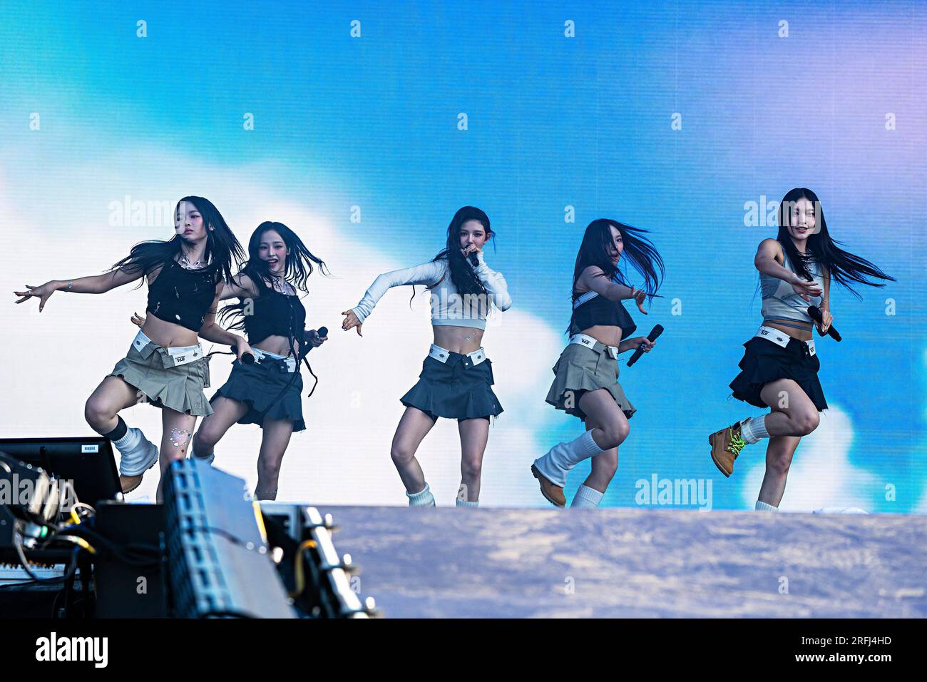 Hanni, from left, Minji, Danielle, Hyein, and Haerin of NewJeans ...