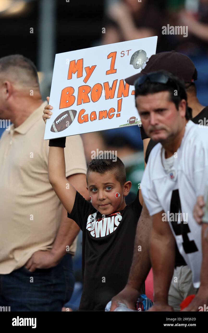 Cleveland browns fan hi-res stock photography and images - Alamy