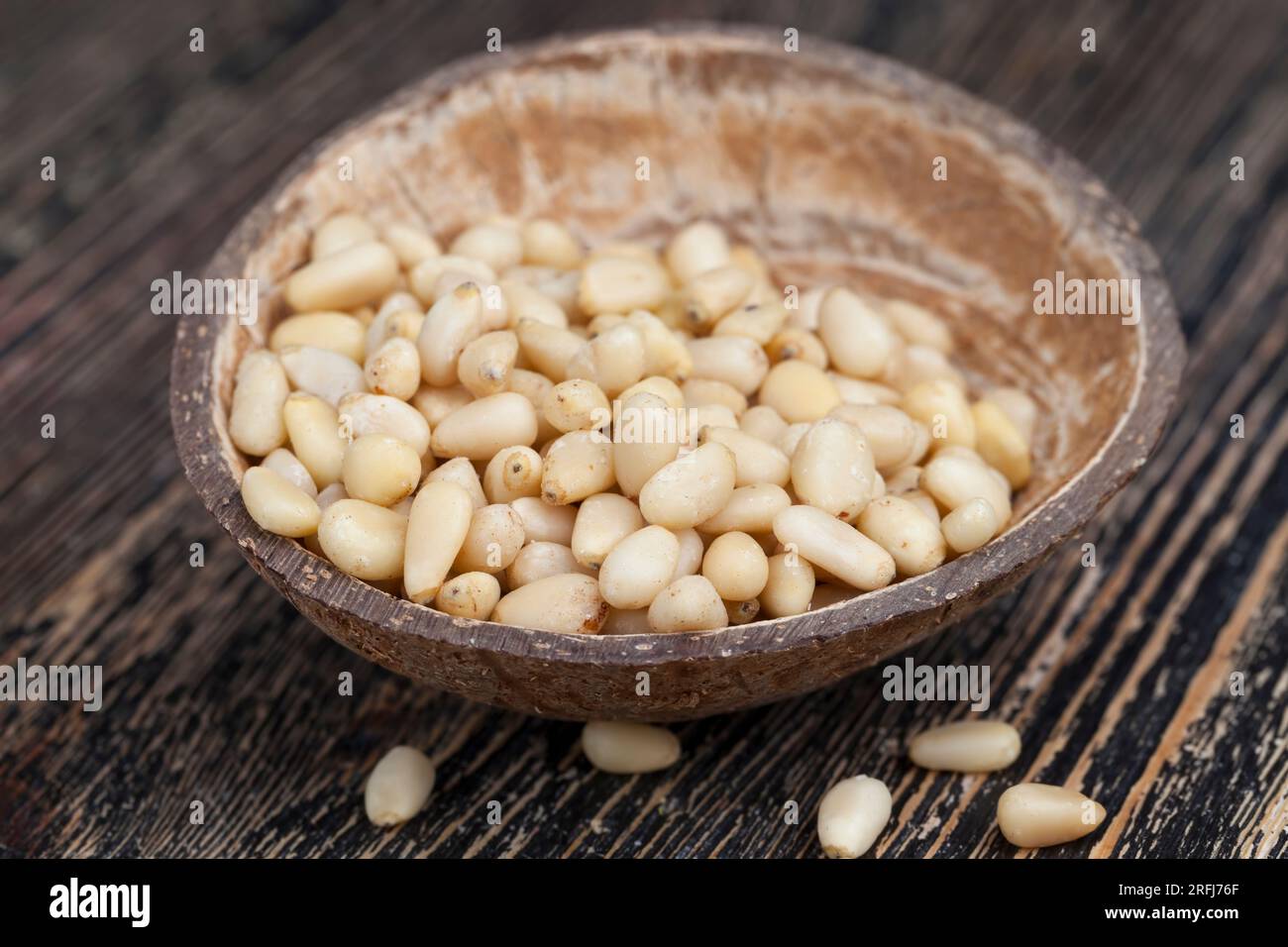useful nuts, a part of the shell remains on the cedar nuts, peeled pine ...