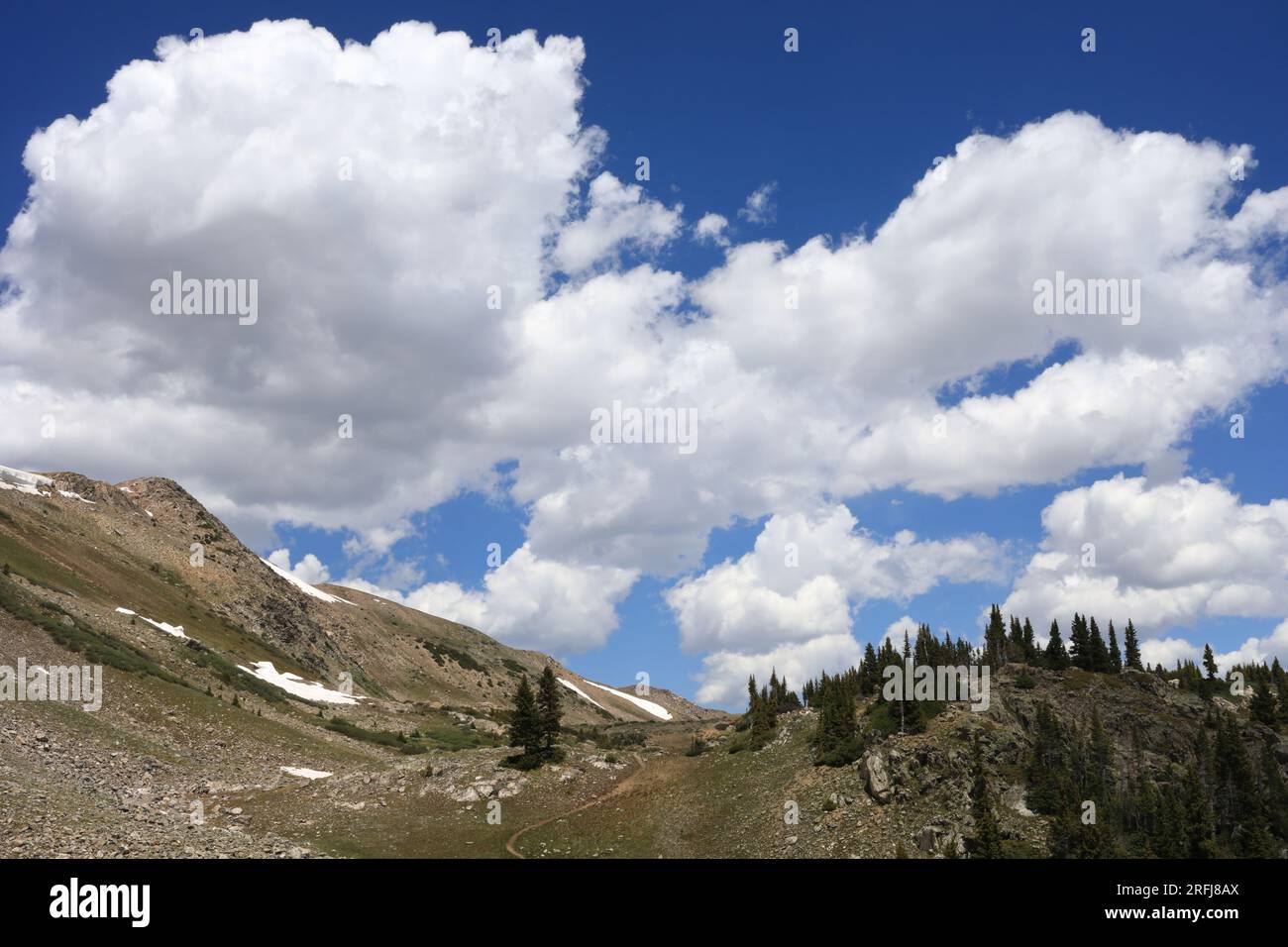 High mountainous pass hi-res stock photography and images - Alamy