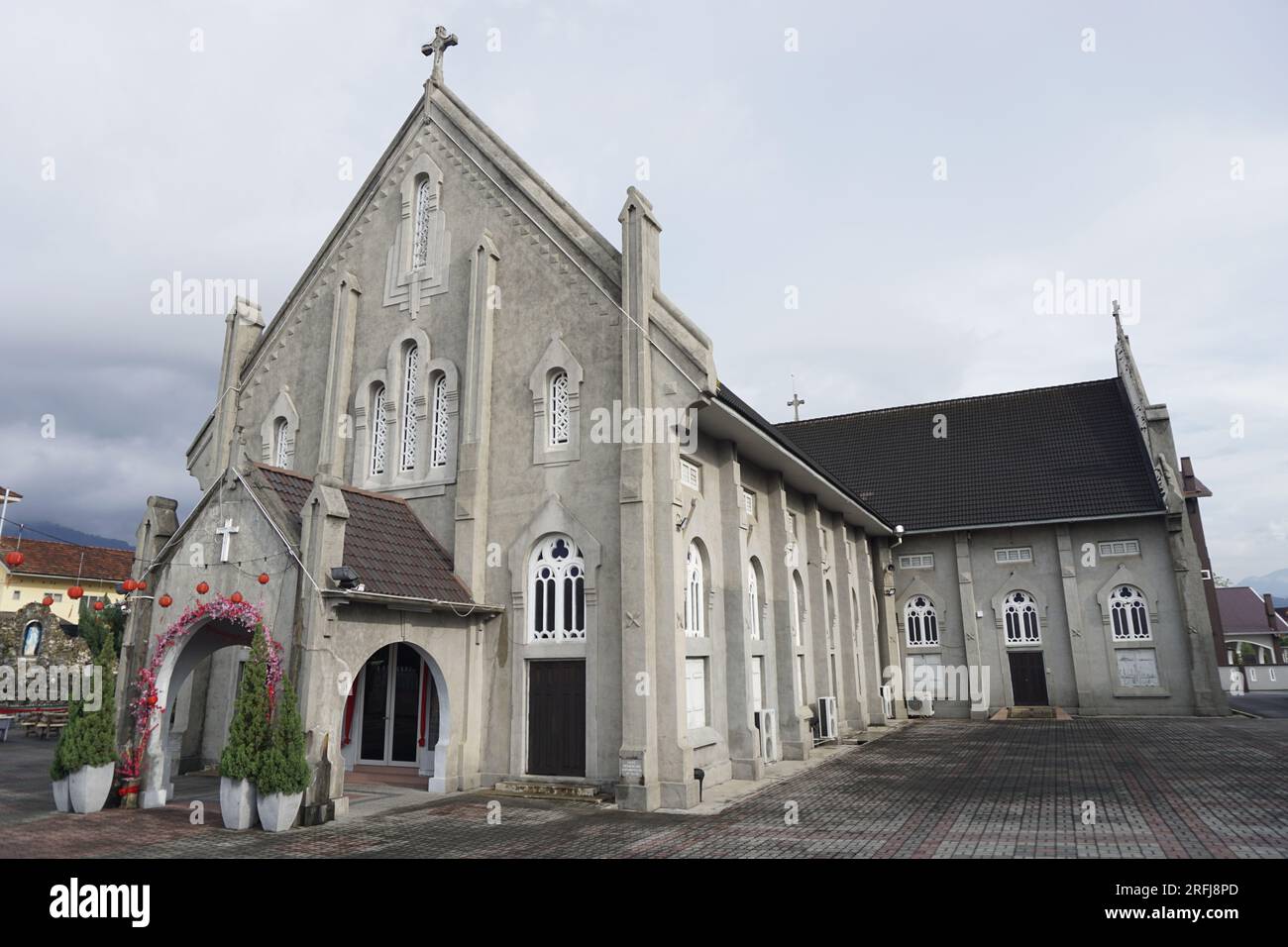 St louis catholic church hi-res stock photography and images - Alamy