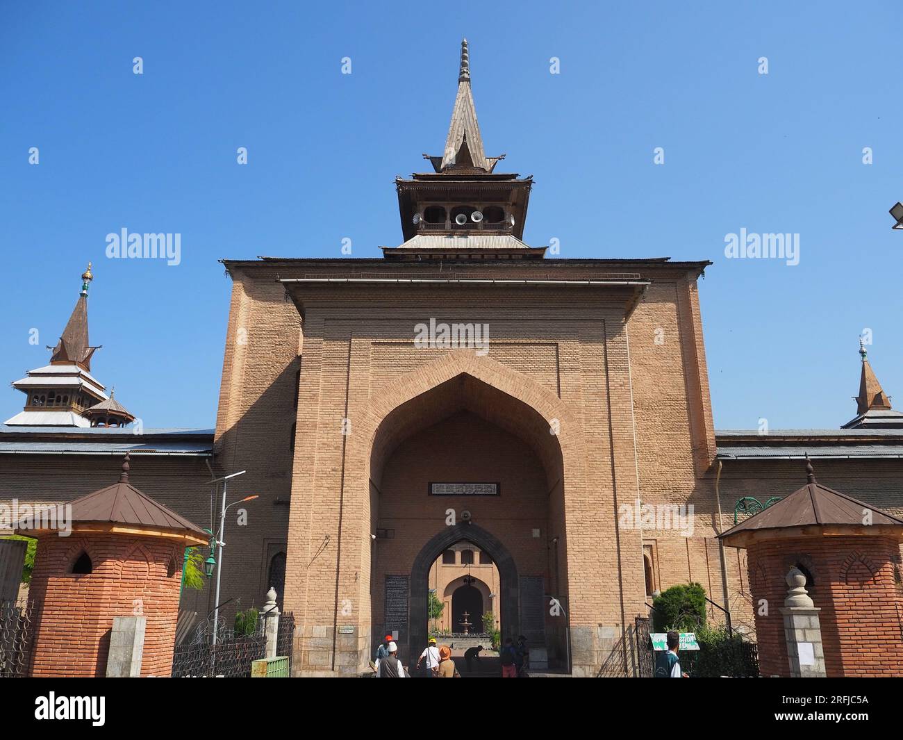 Jamia Masjid, Srinagar, India Stock Photo - Alamy