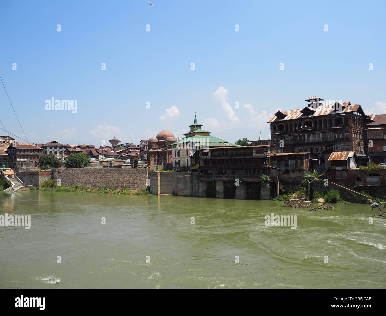 View of srinagar and river jhelum hi-res stock photography and images ...