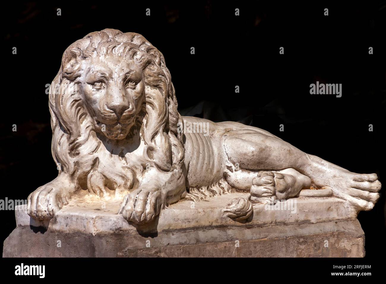 Lion statue of resort Essentuki, Northern Caucasus Stock Photo - Alamy