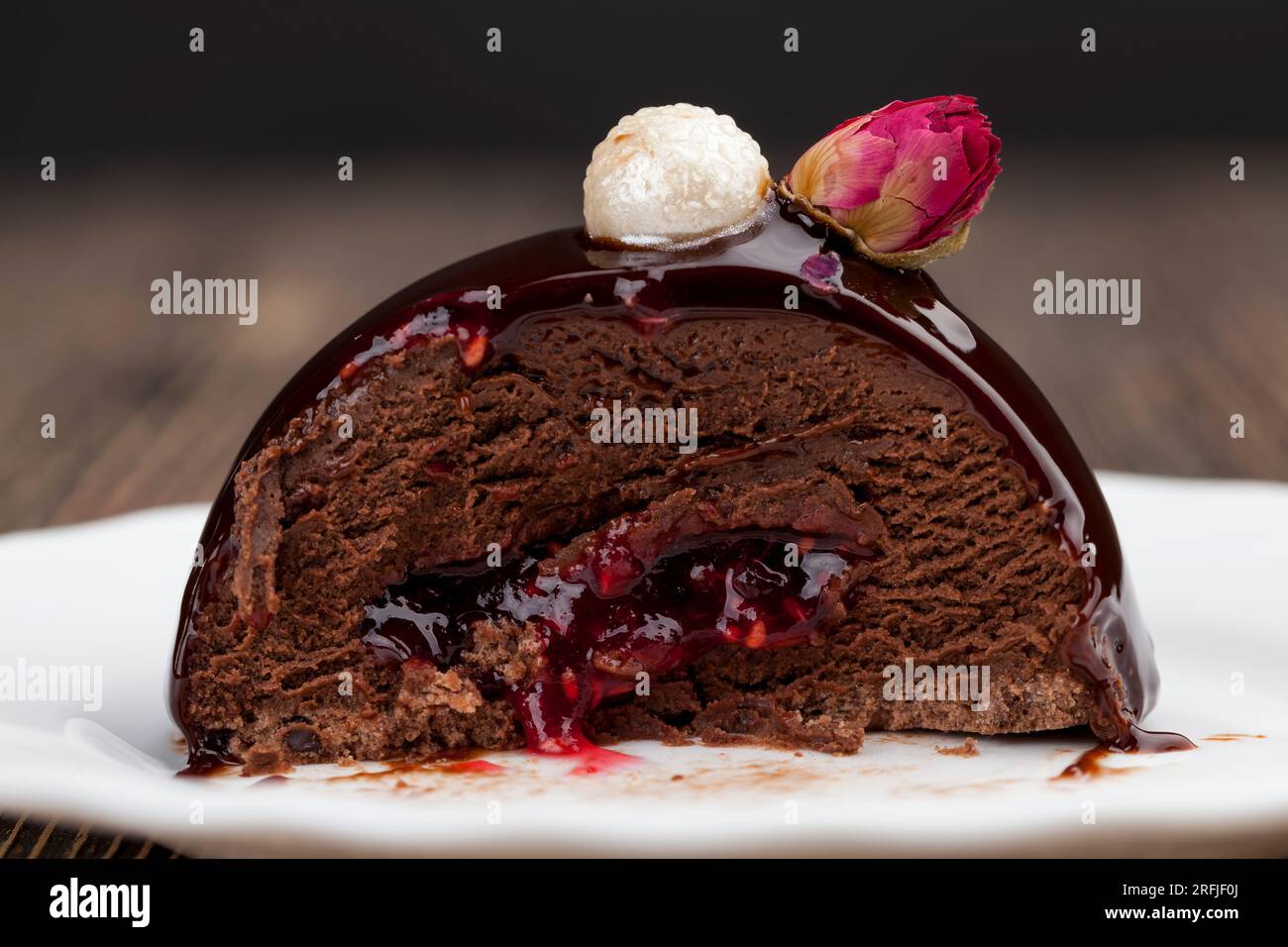 chocolate cake with raspberry jam filling, raspberry jam dessert and ...