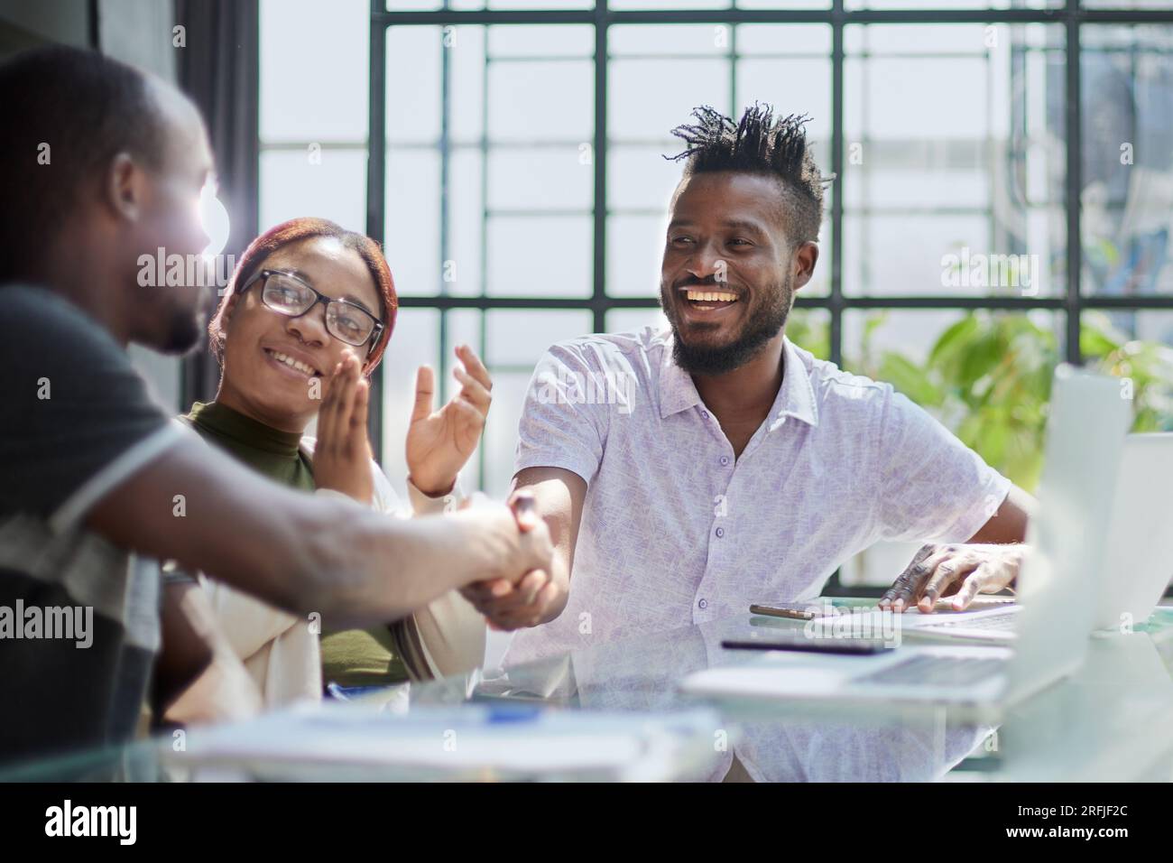 Mentorship african american hi-res stock photography and images - Alamy
