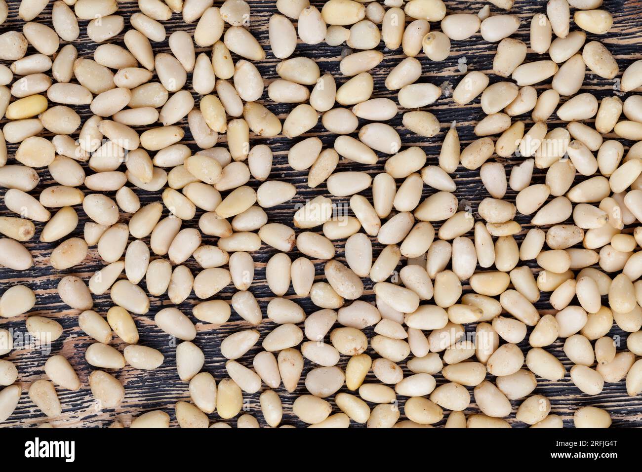 useful nuts, a part of the shell remains on the cedar nuts, peeled pine ...