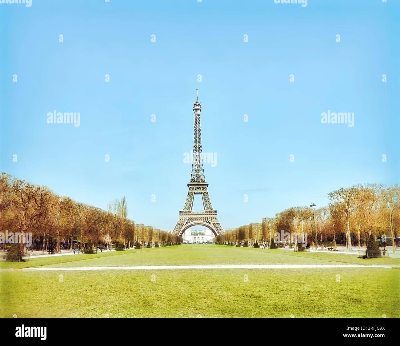 The Eiffel Tower and Jardin de la Tour Eiffel, from the Champ de Mars ...