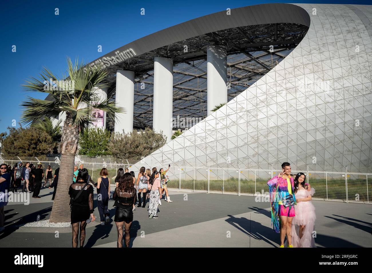 Taylor swift sofi stadium hi-res stock photography and images - Alamy