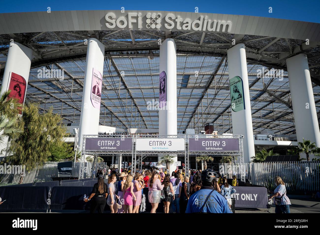 August 3, 2023: People enter SoFi Stadium to attend the first of Taylor ...
