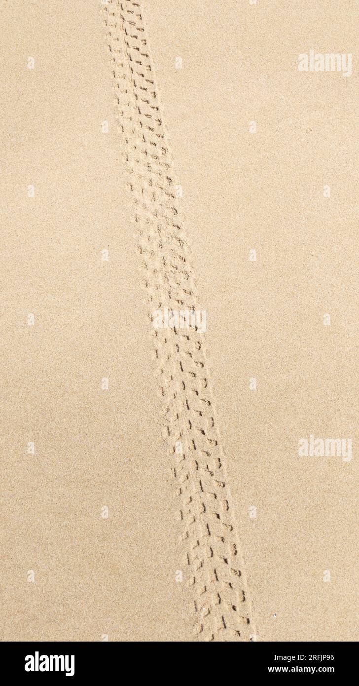 Sand tyre mark background bike tracks tire print bicycle track shape ...