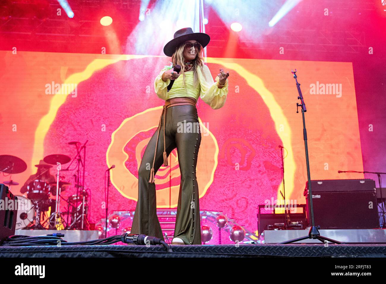Lainey Wilson performs on day one of the Lollapalooza Music Festival on ...