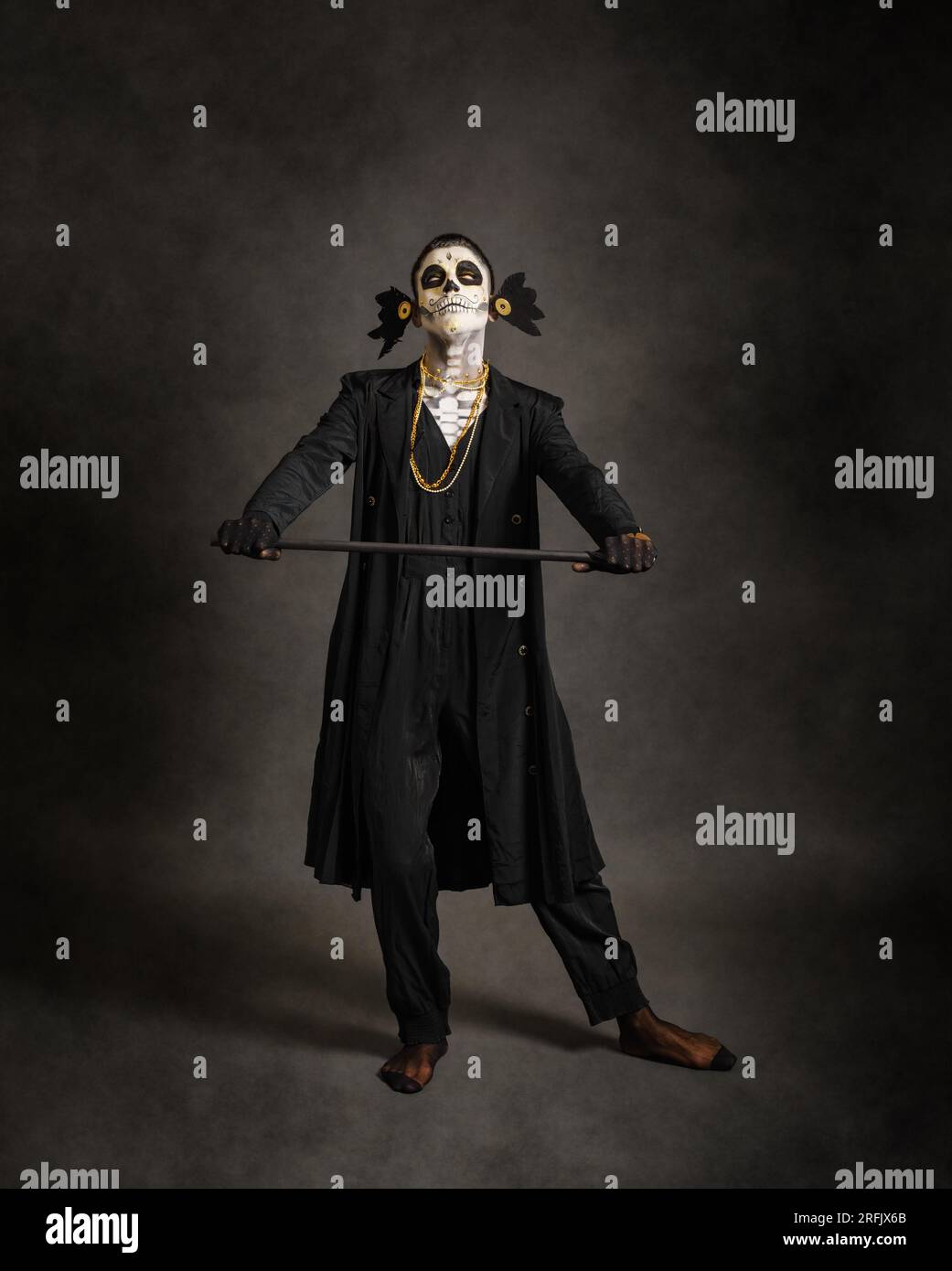 Studio portrait of catrin. Day of the dead celebration Stock Photo - Alamy