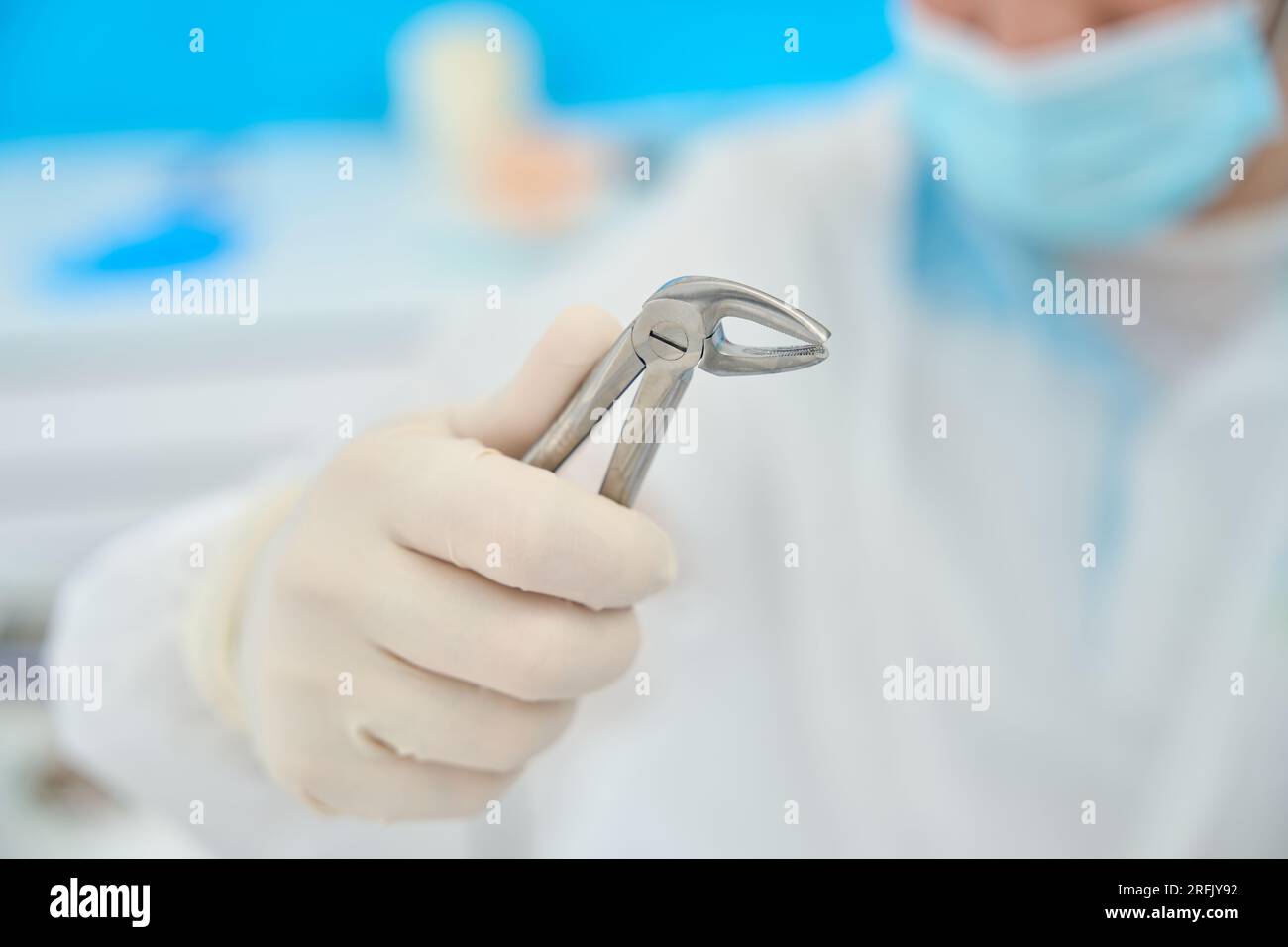 Special forceps hi-res stock photography and images - Alamy