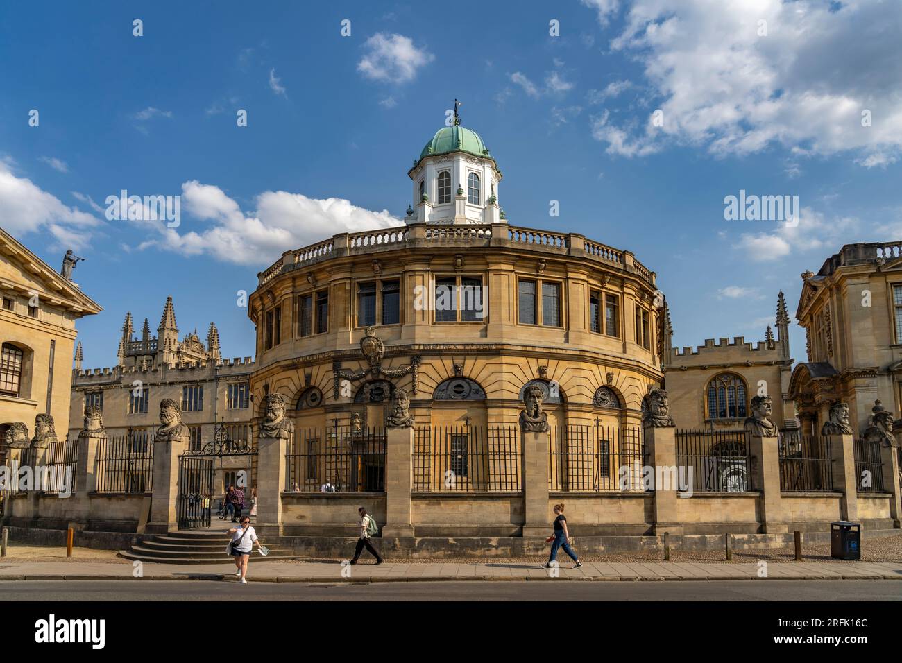 Sheldonian oxford großbritannien hi-res stock photography and images ...