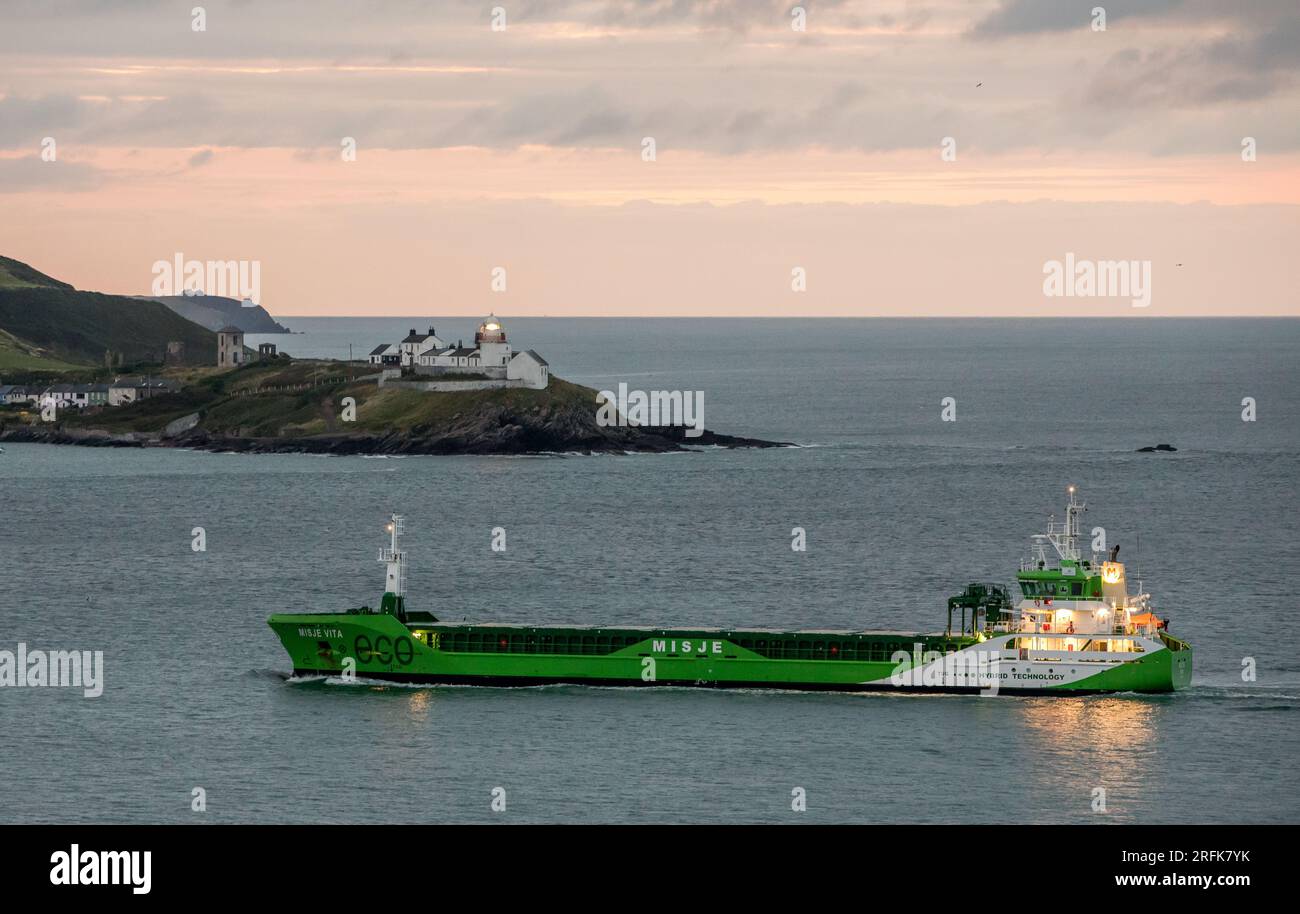 Misje bulk boat hi-res stock photography and images - Alamy