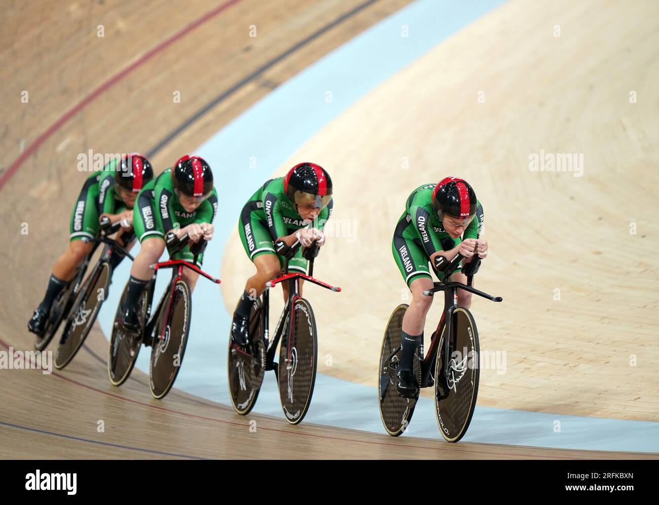 Ireland's Alice Sharpe (right) leads her group in the Women's Elite ...