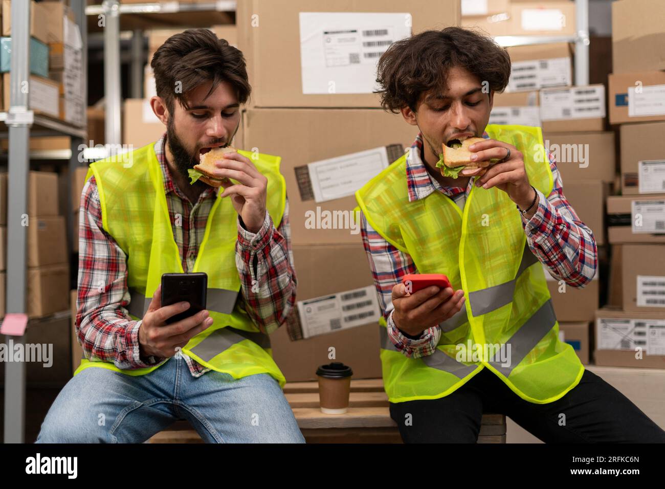 Arab man in factory hi-res stock photography and images - Alamy