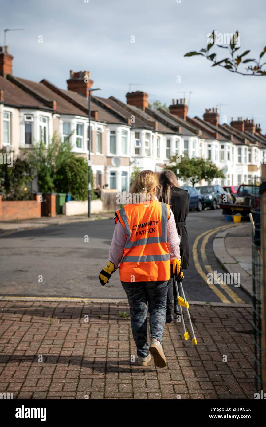 Giving back to the community hi-res stock photography and images - Alamy