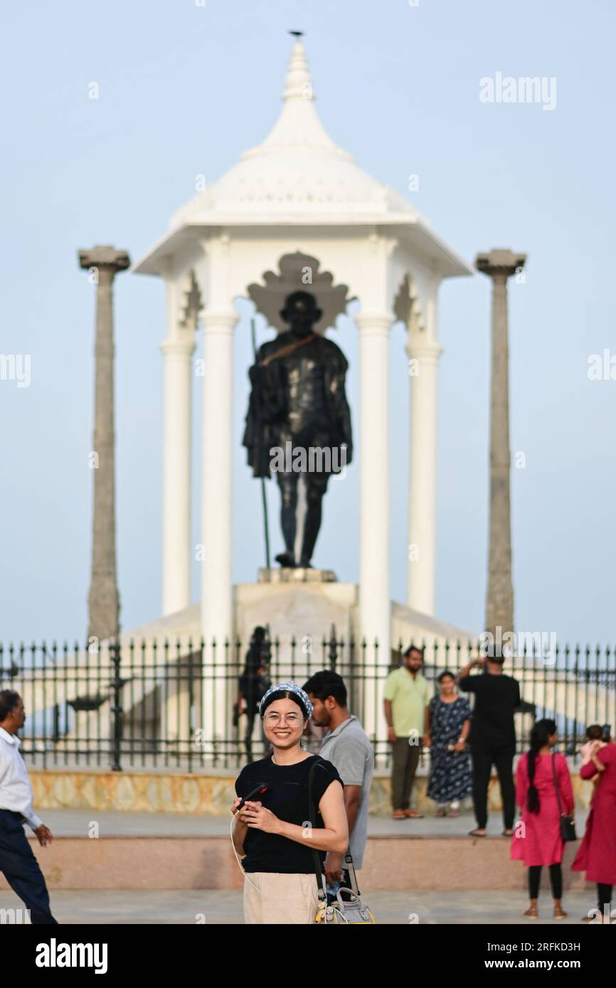 Gandhi statue pondicherry india hi-res stock photography and images - Alamy