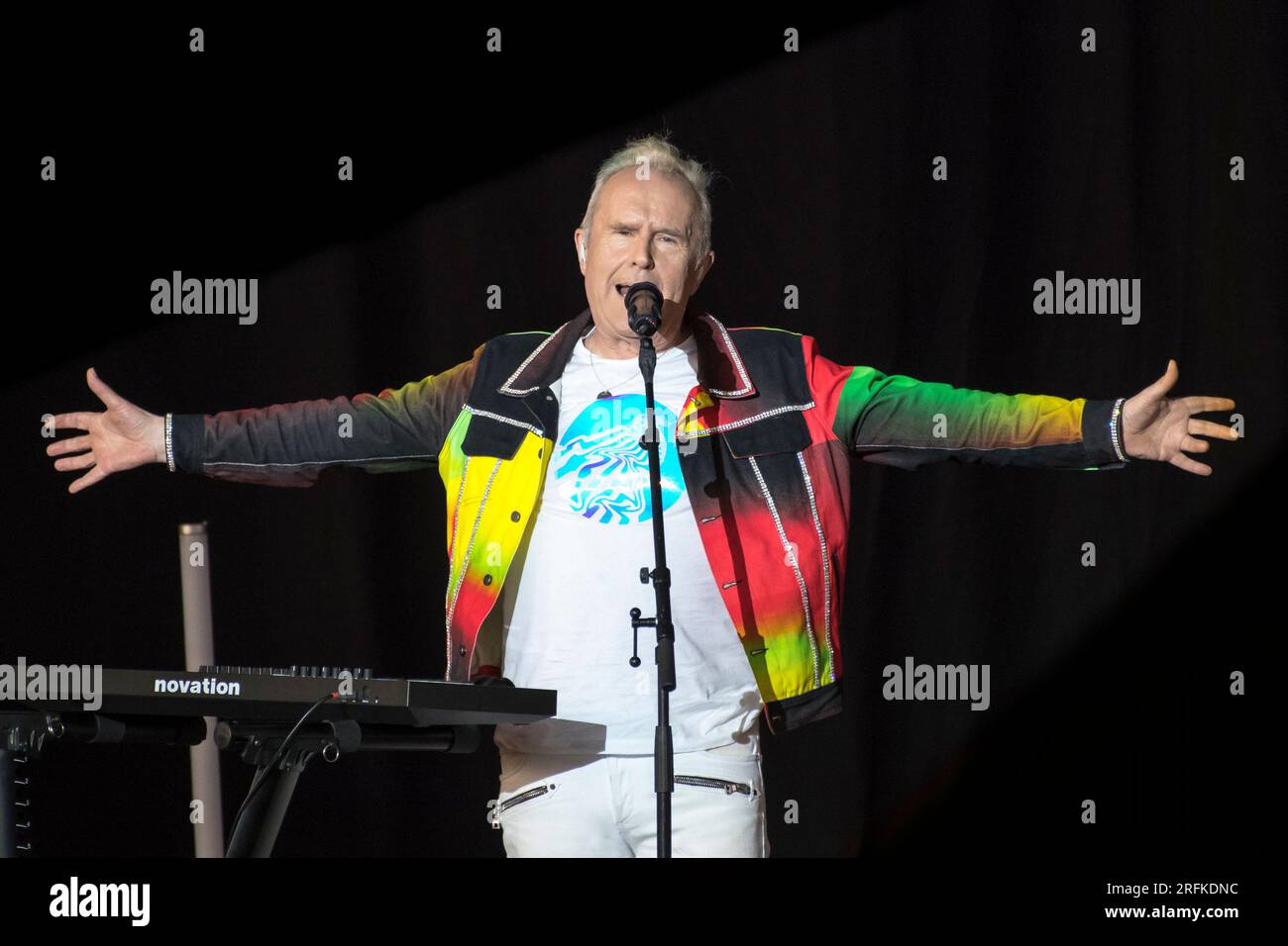 British musician singer hi-res stock photography and images - Alamy