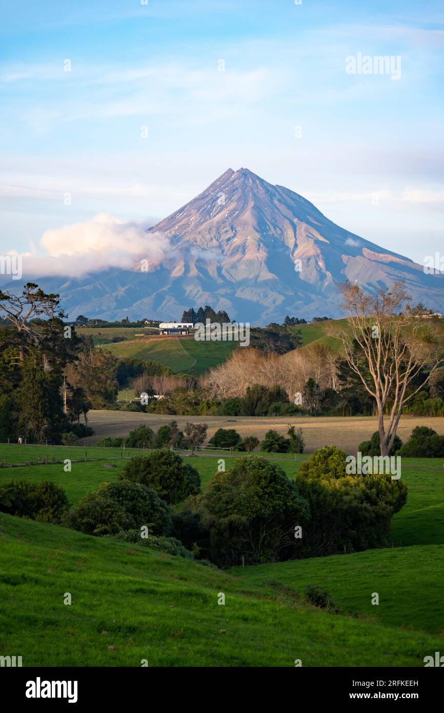 Taranaki countryside scene taranaki countryside scene hi-res stock ...