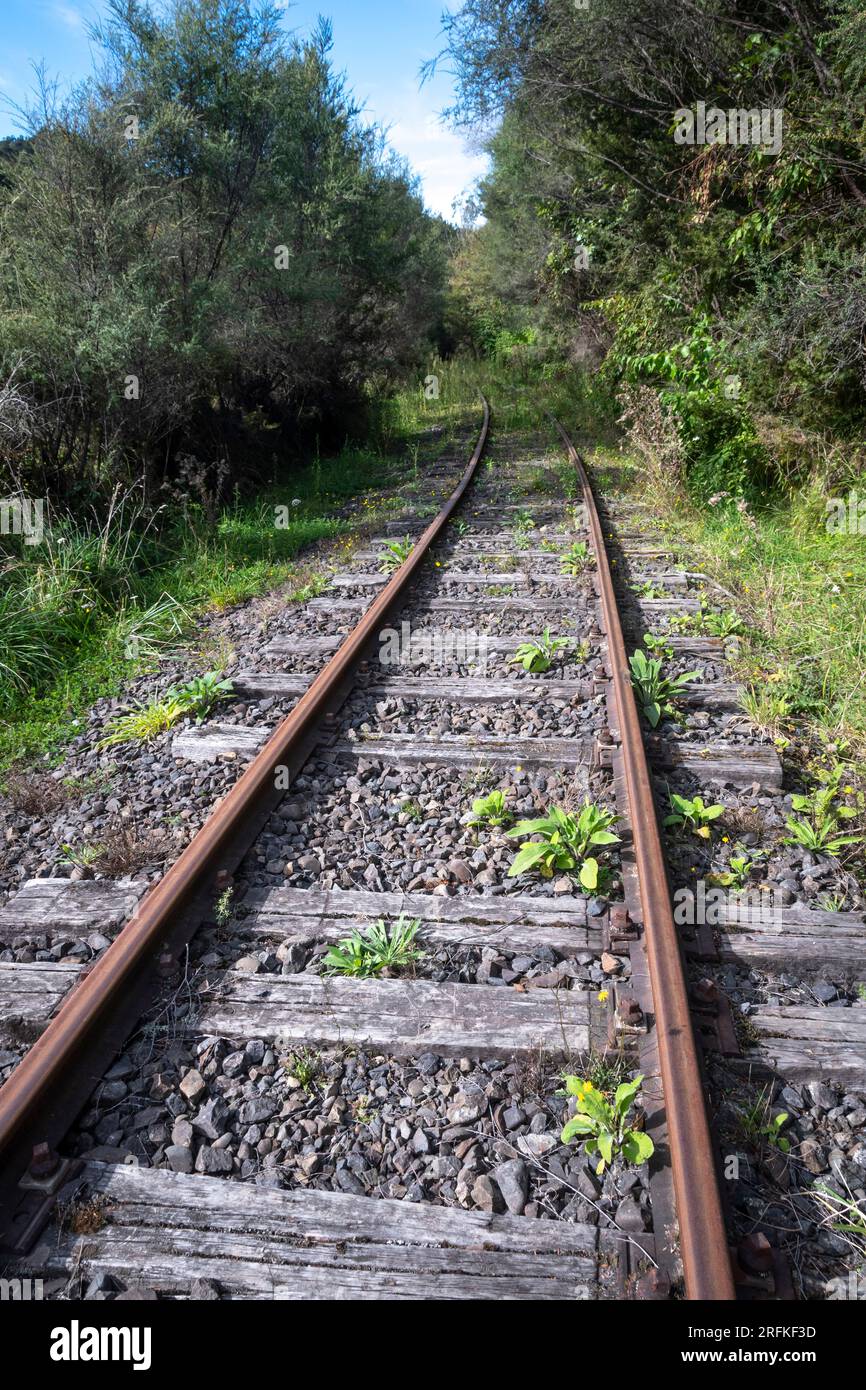Disused railroad track hi-res stock photography and images - Alamy
