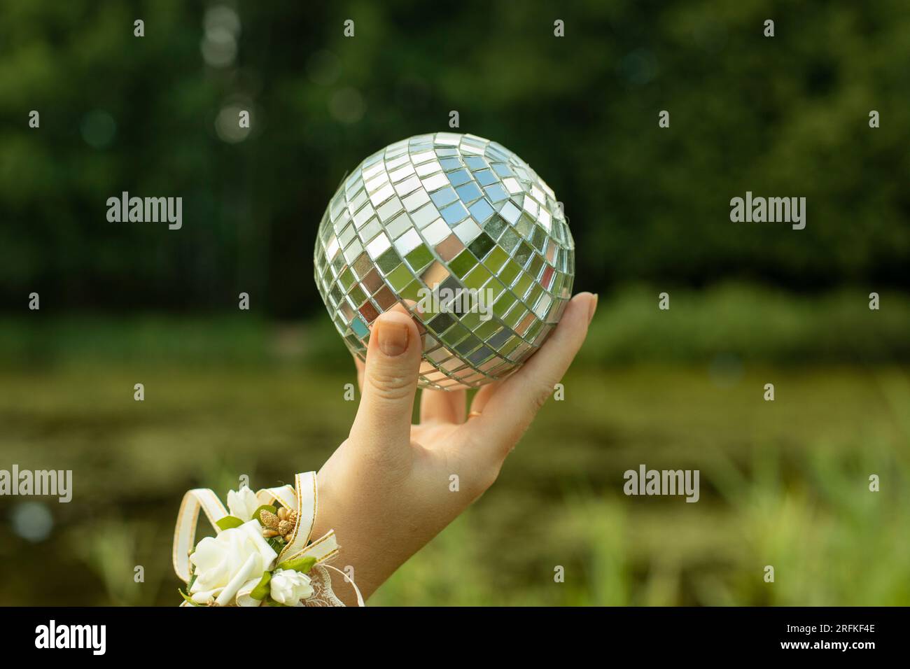 80s party girls hi-res stock photography and images - Alamy