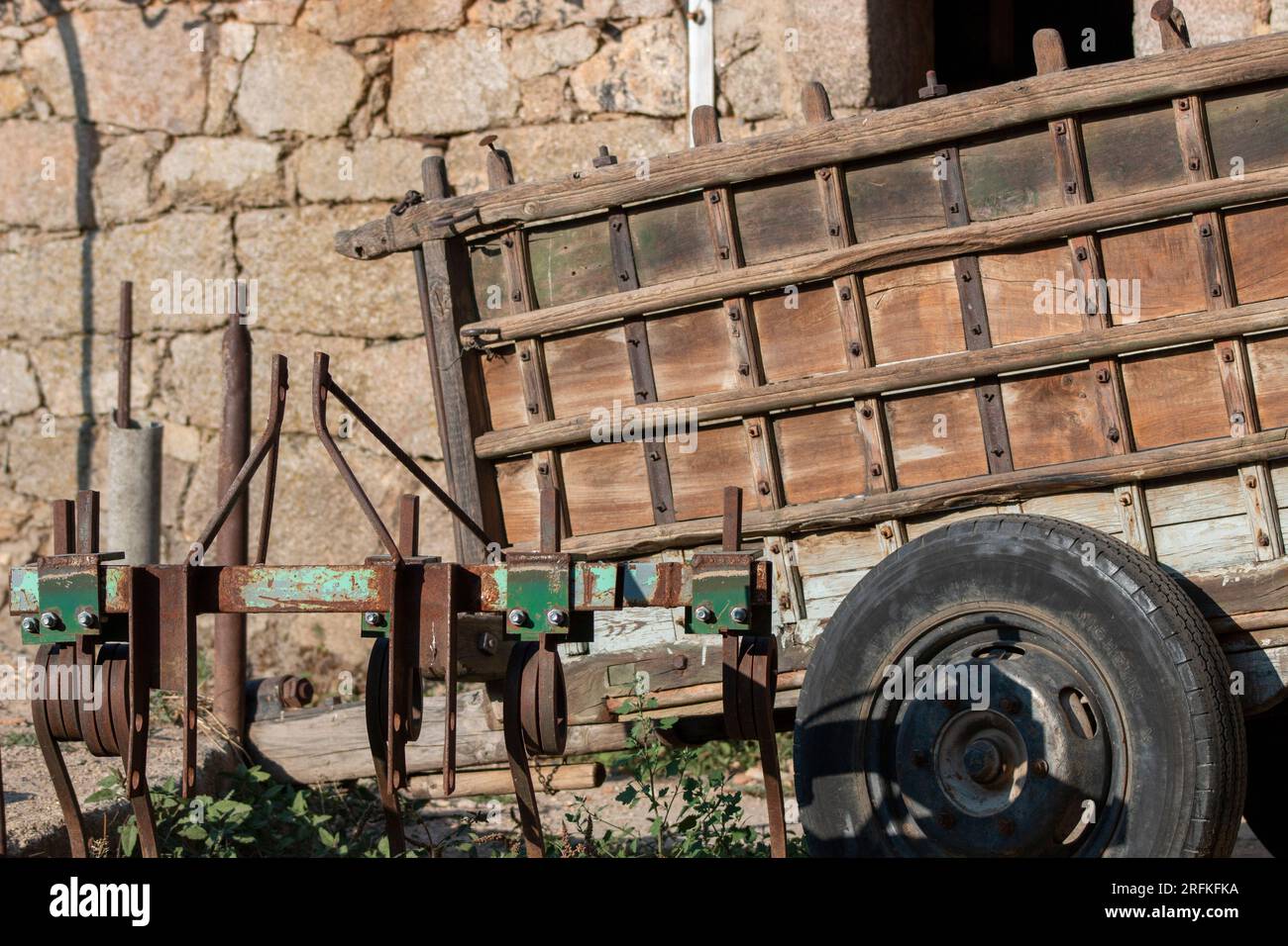 Old spanish "Castilian" cart that was used for agricultural work ...