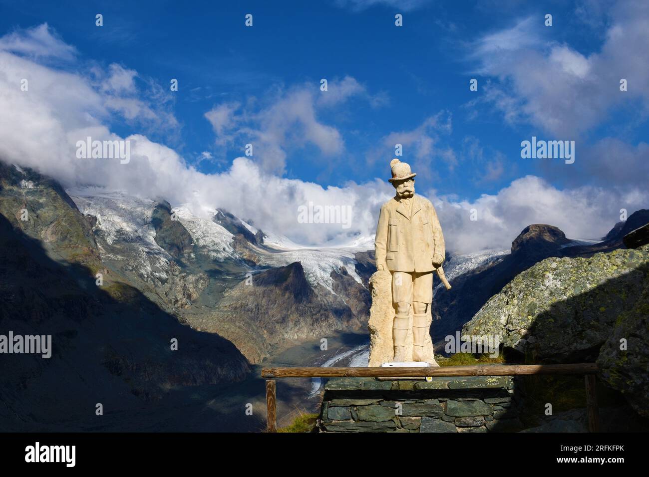 Kaiser Franz Josefs Höhe, Austria - August 22 2022: Statue of Franz ...