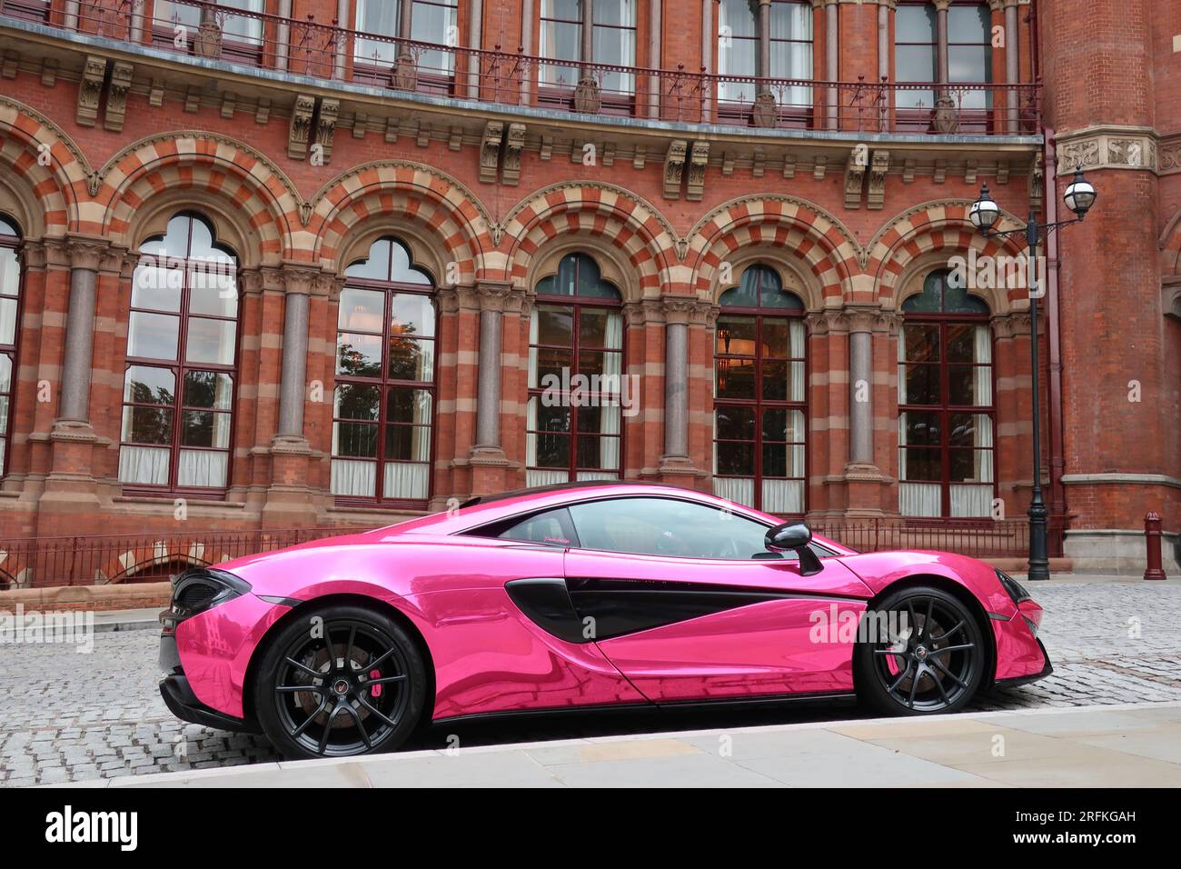Pink mclaren hi-res stock photography and images - Alamy