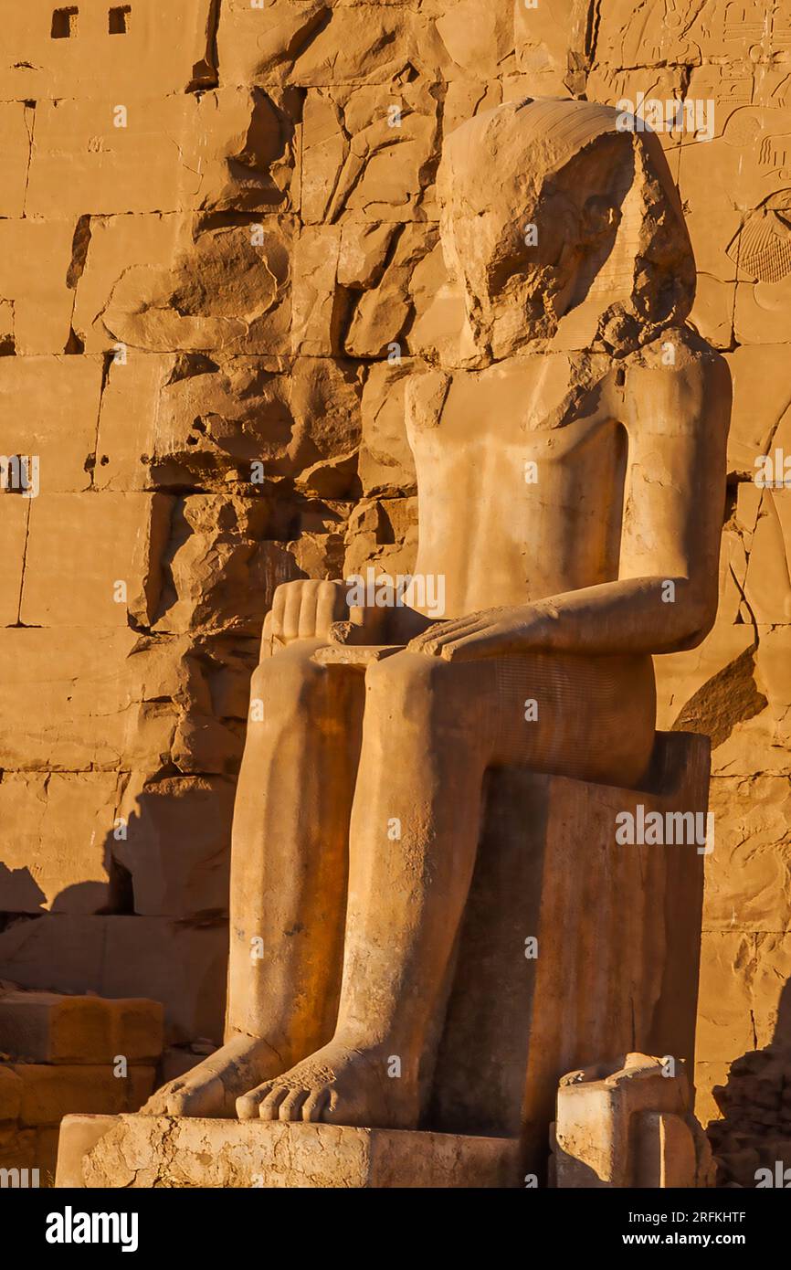 Rameses iii statue hi-res stock photography and images - Alamy