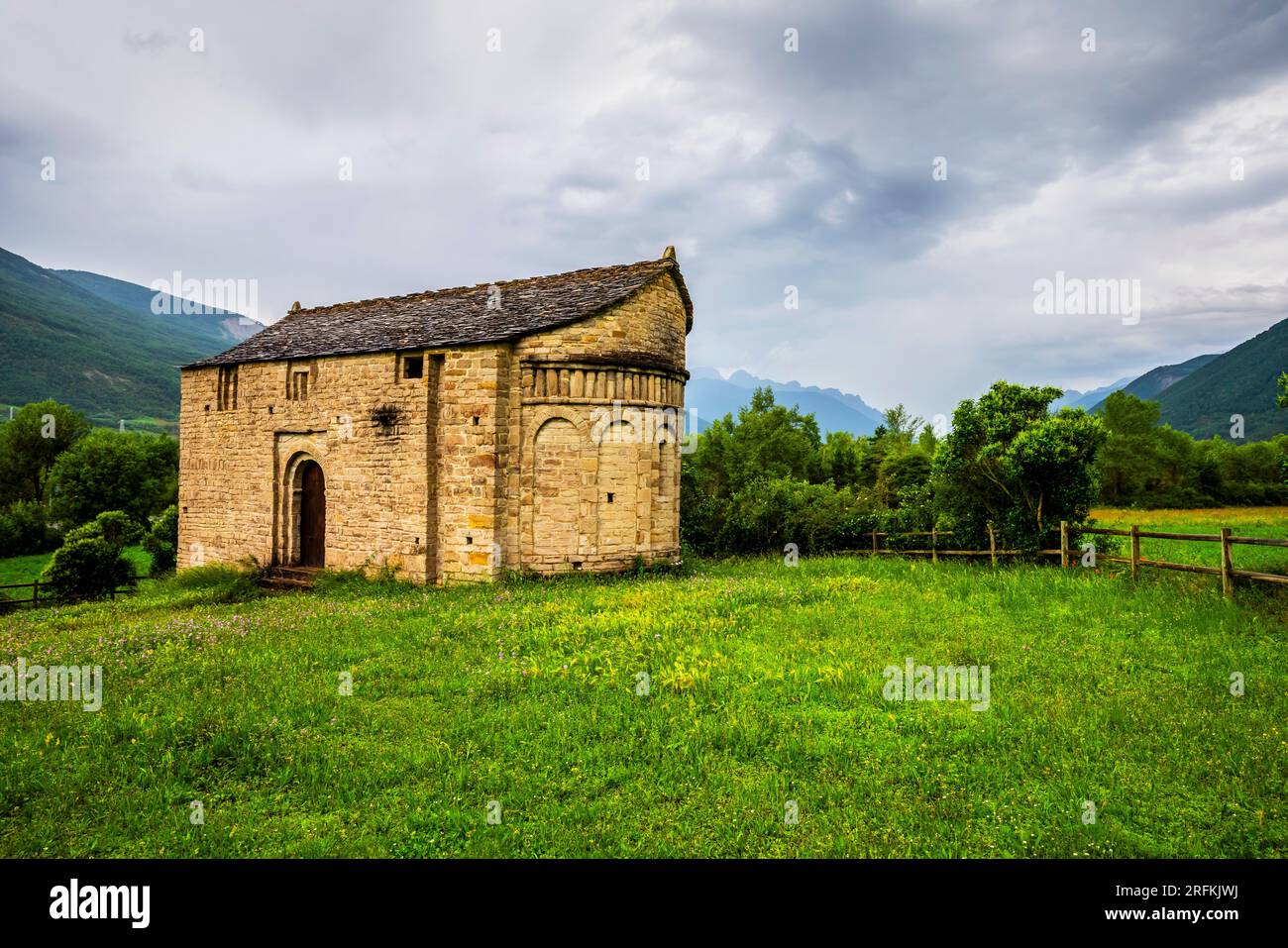 Mozarabic churches hi-res stock photography and images - Alamy