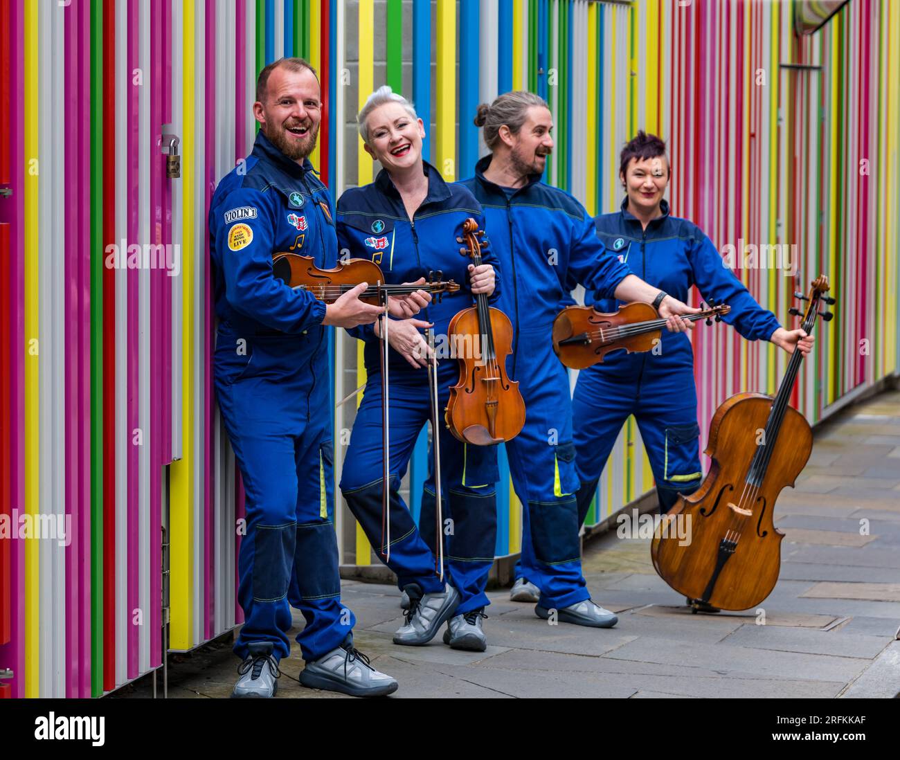 String instruments group hi-res stock photography and images - Alamy