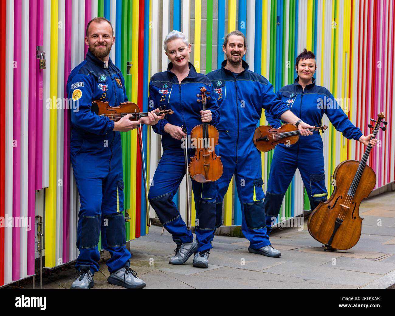 Bowjangles hi-res stock photography and images - Alamy