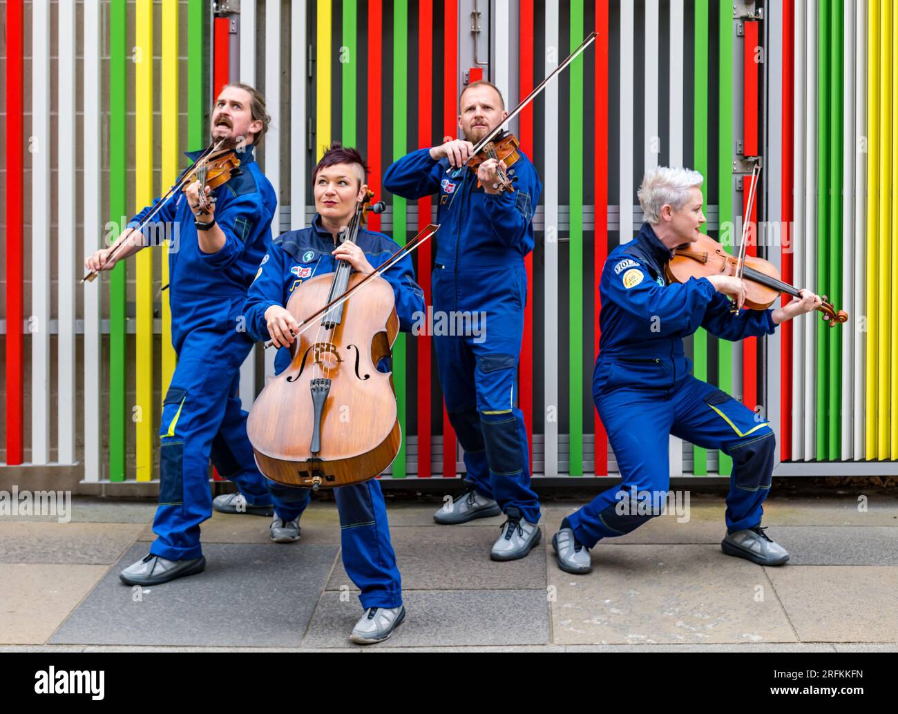 Bowjangles hi-res stock photography and images - Alamy